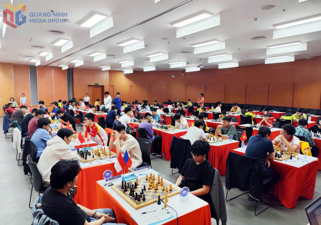 Đại kiện tướng Trần Tuấn Minh cùng gần 90 kỳ thủ tranh tài ở giải Cờ vua quốc tế tỉnh Quảng Ninh ...